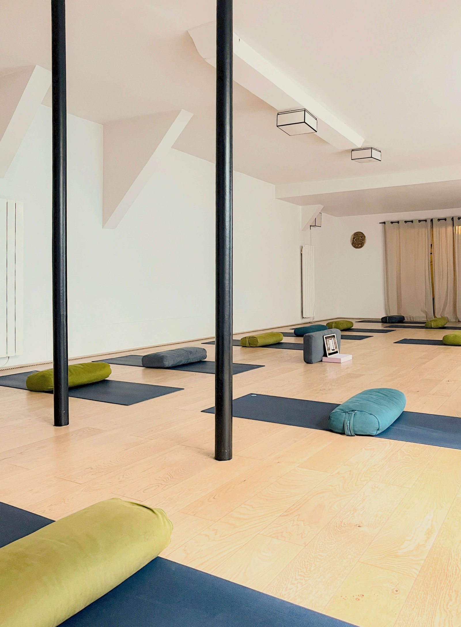 Studio YAY Vinaigriers - Cours de Yoga Paris 10 - Yay Yoga