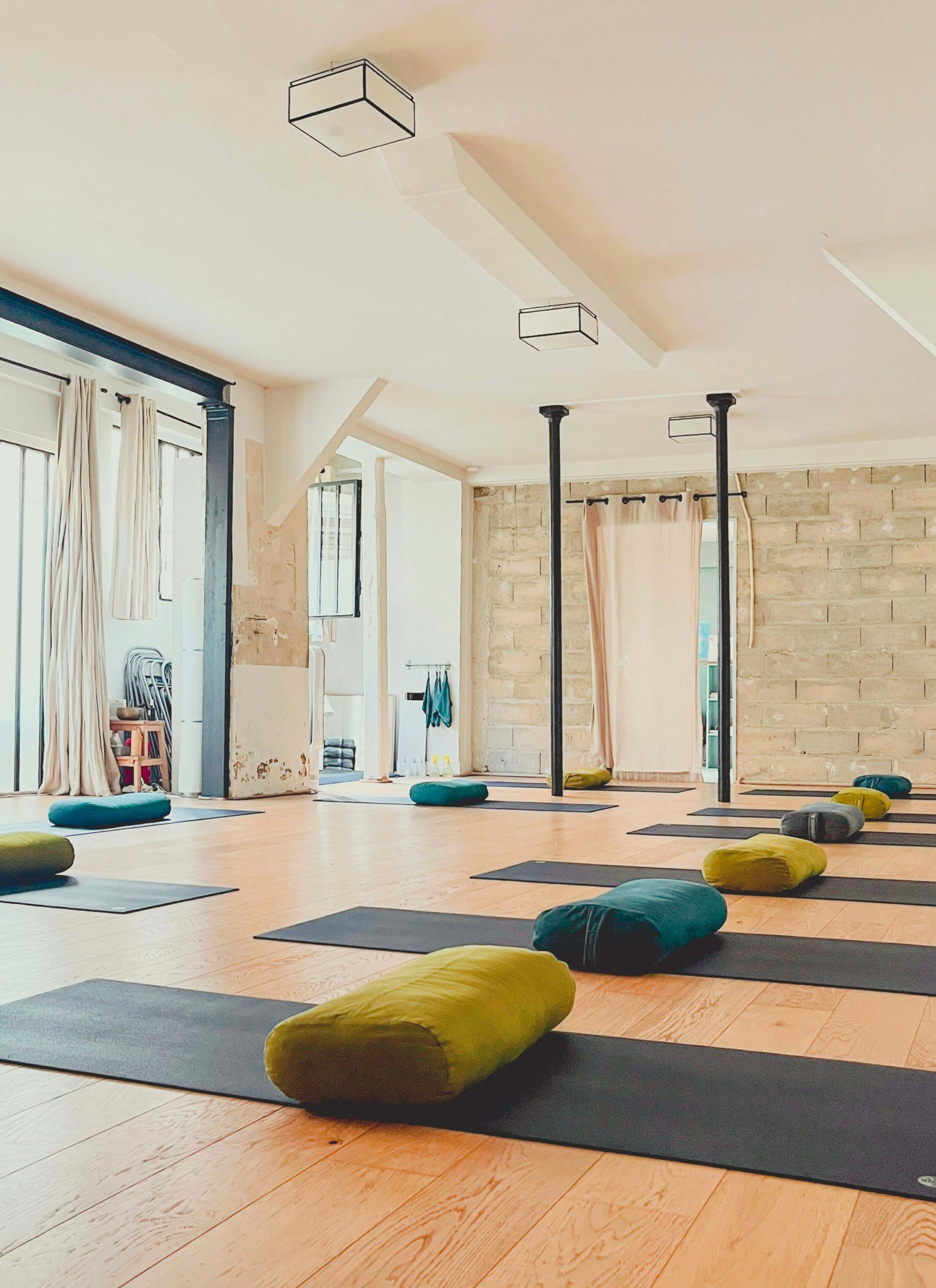 Studio YAY Vinaigriers - Cours de Yoga Paris 10 - Yay Yoga