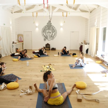 Formation yoga 50h ou 200h Vinyasa en immersion proche de Paris